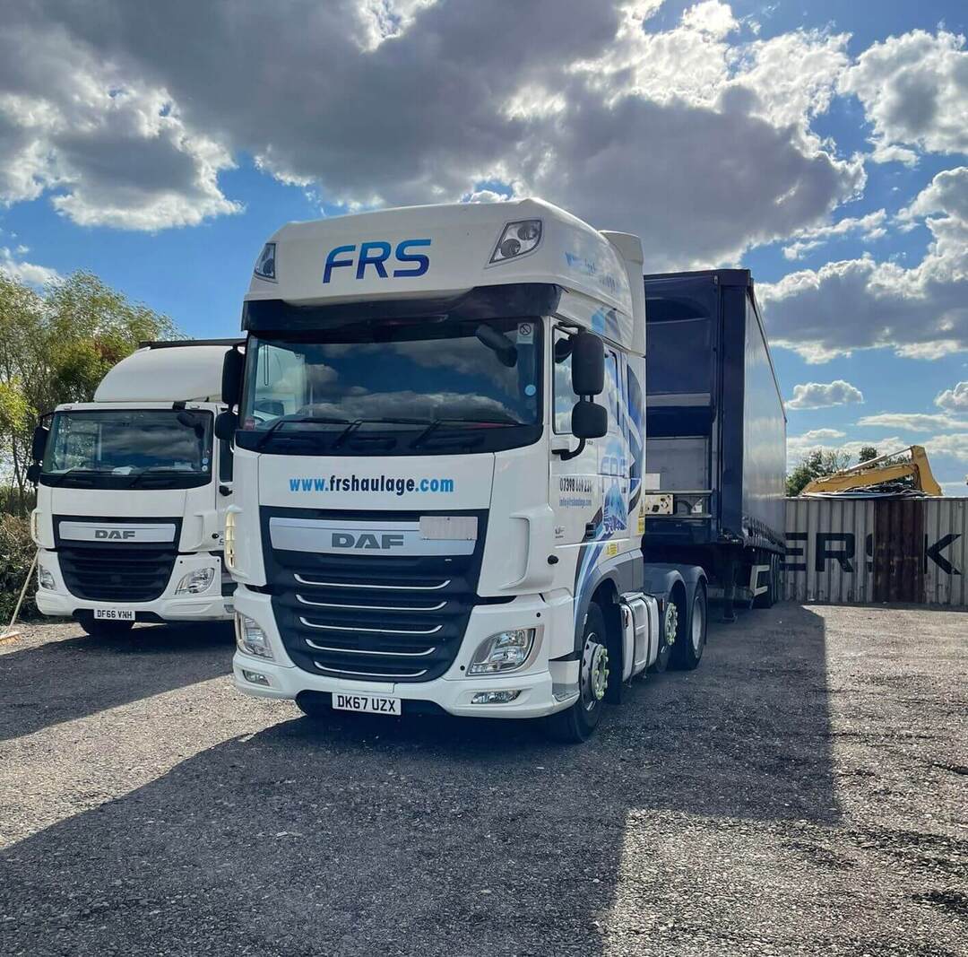 Haulage and Delivery Services in UK - Curtainsider, Dedicated, Flatbed ...